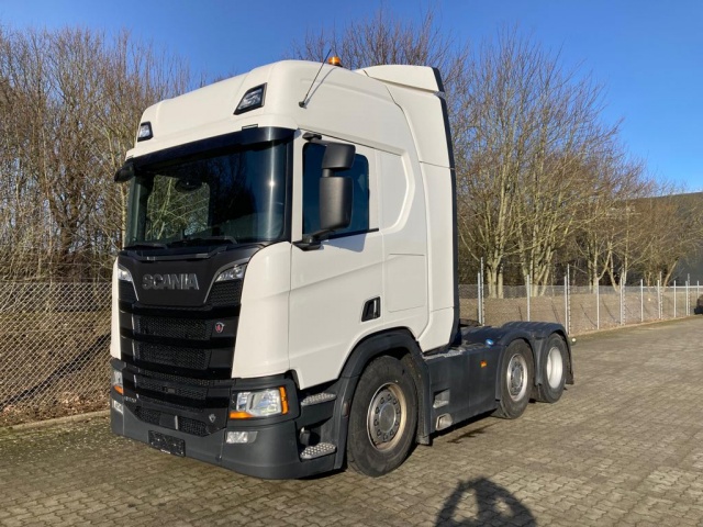 Scania R 520 A6x2/4NB