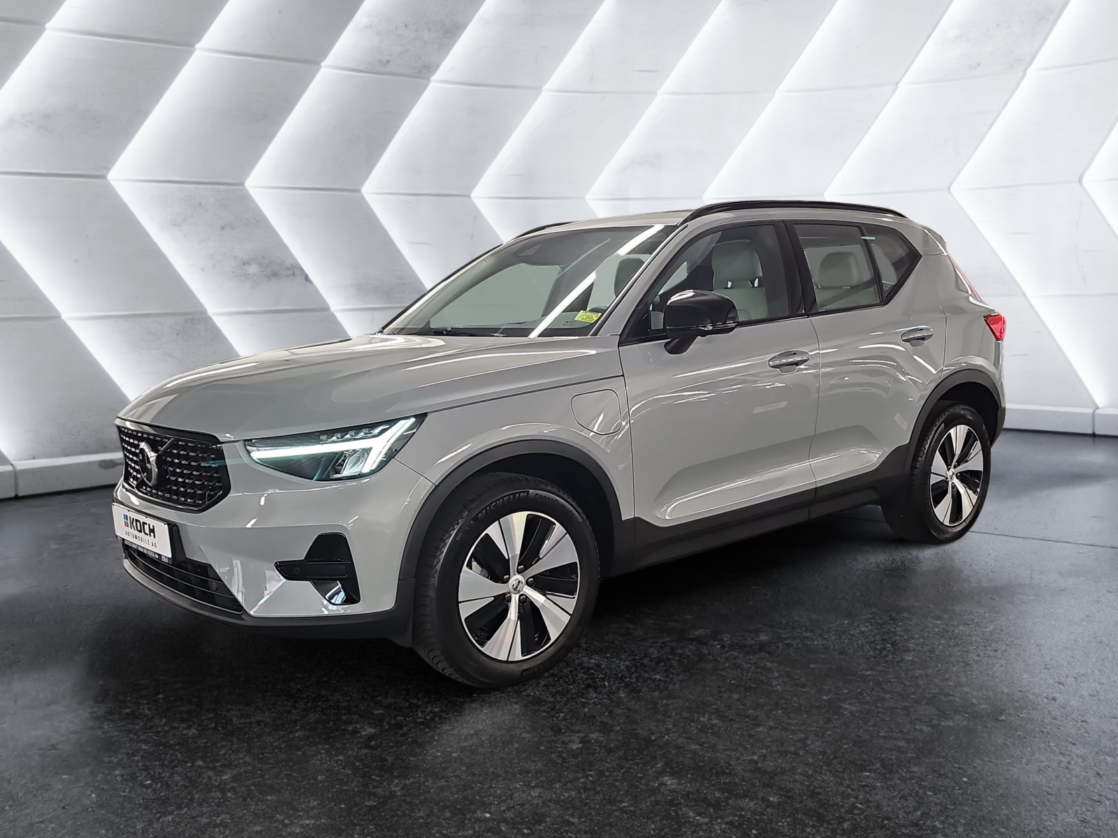 Volvo t5 recharge store